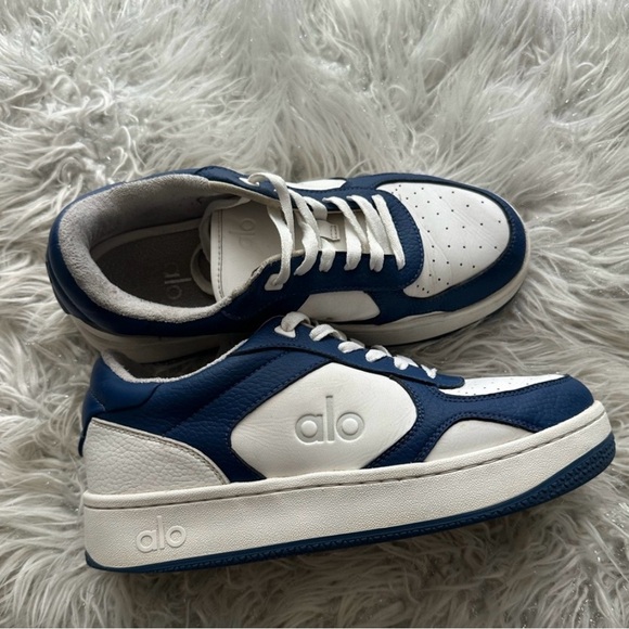 ALO Yoga | Shoes | Alo Yoga Blue White Leather Sneakers 8 Stylish Rare ...